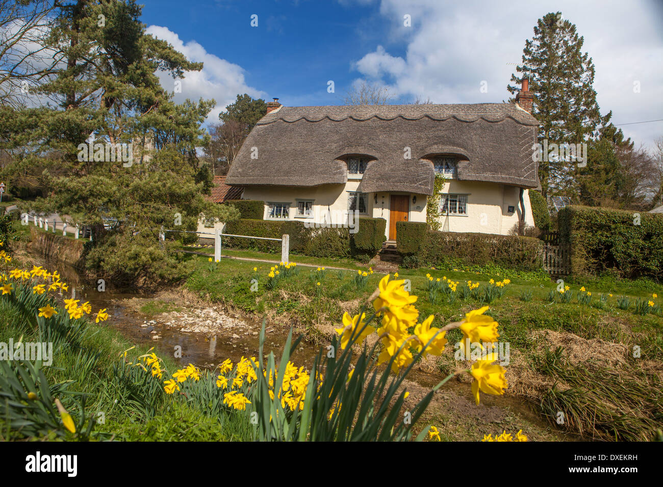 Pretty village hi-res stock photography and images - Alamy