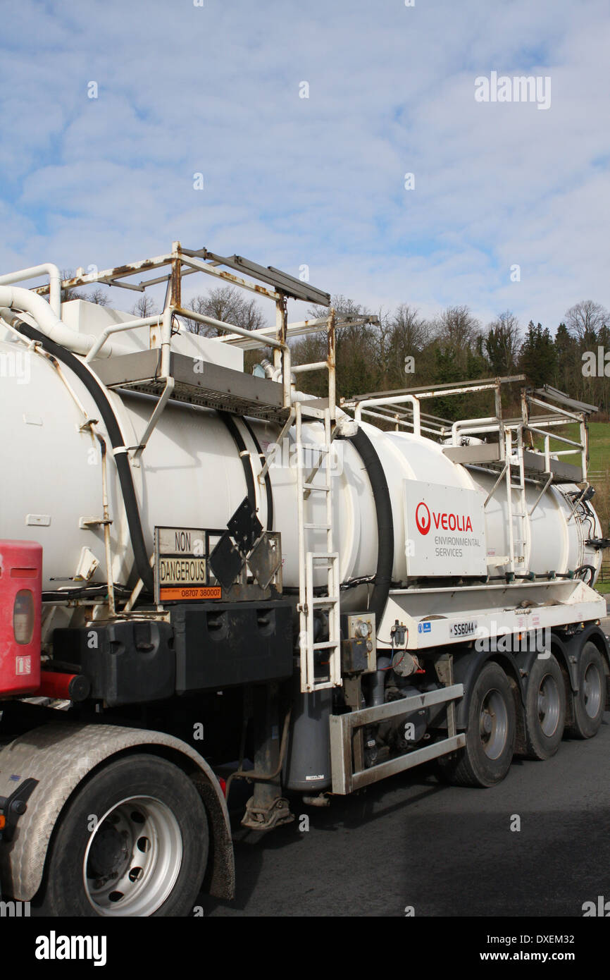 Veolia lorry hi-res stock photography and images - Alamy Veolia lorry hi-res stock photography and images - Alamy