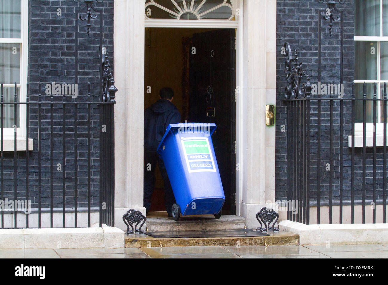 Westminster recycling bin hi-res stock photography and images - Alamy