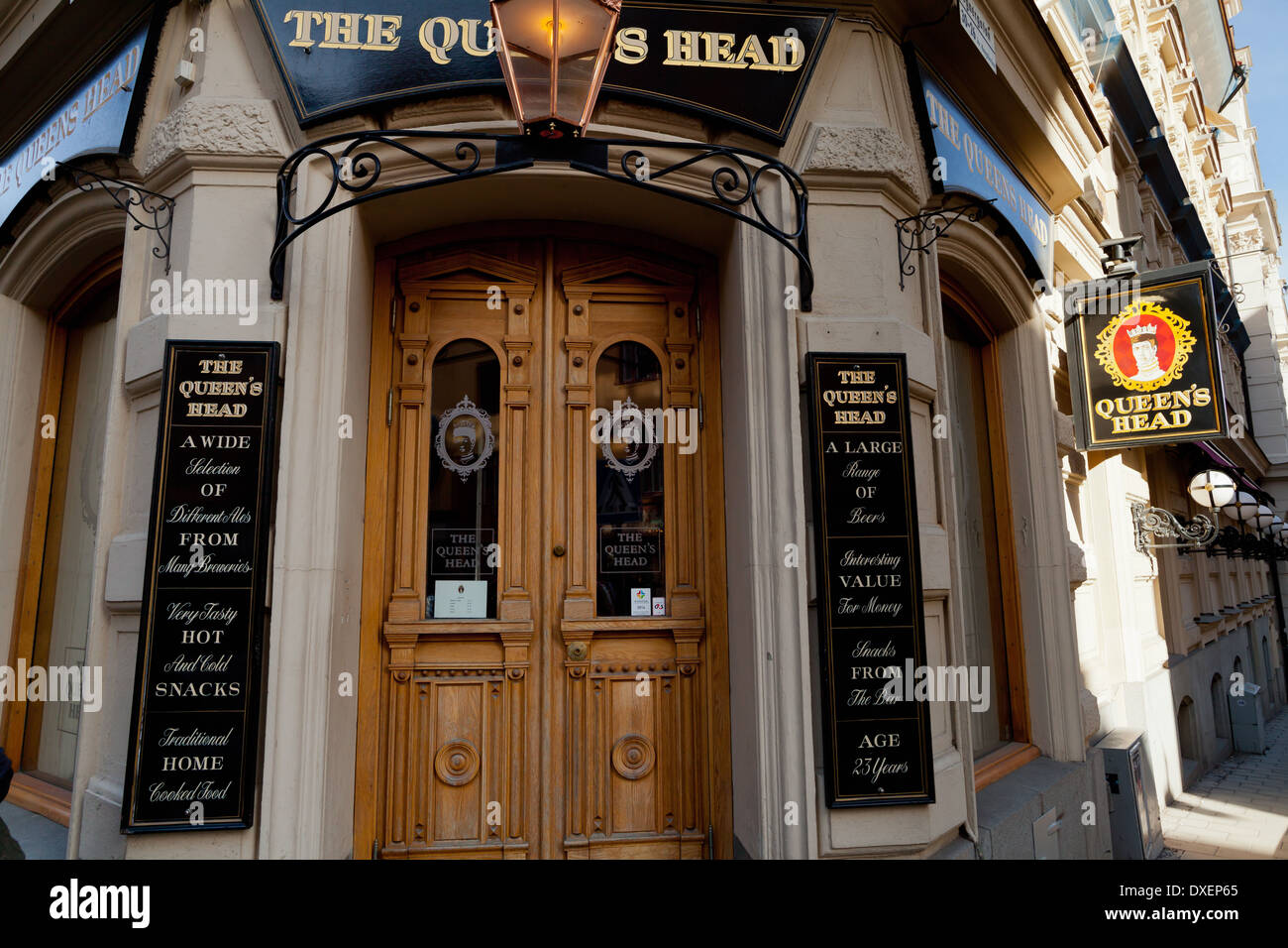 Queens Queens Head High Resolution Stock Photography and Images - Alamy