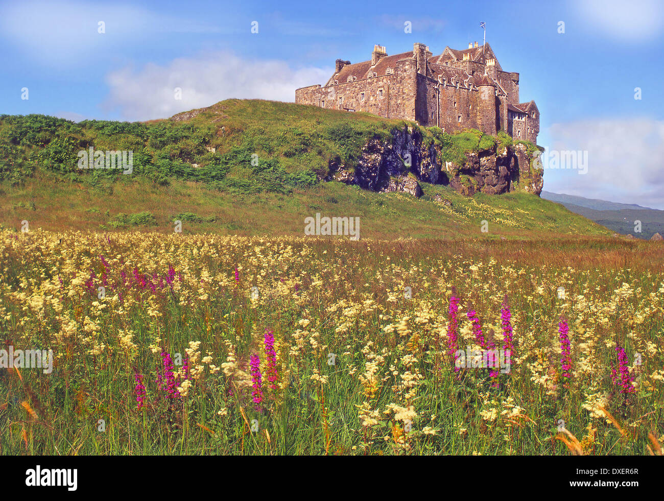 The Maclean stronghold of Duart castle, Isle of Mull Stock Photo - Alamy
