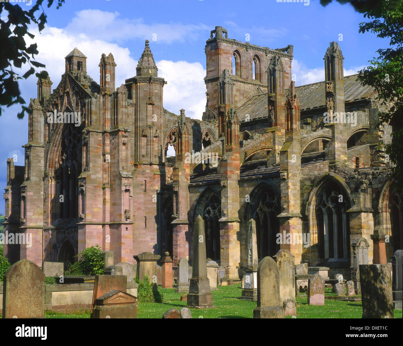 Scottish abbey hi-res stock photography and images - Alamy