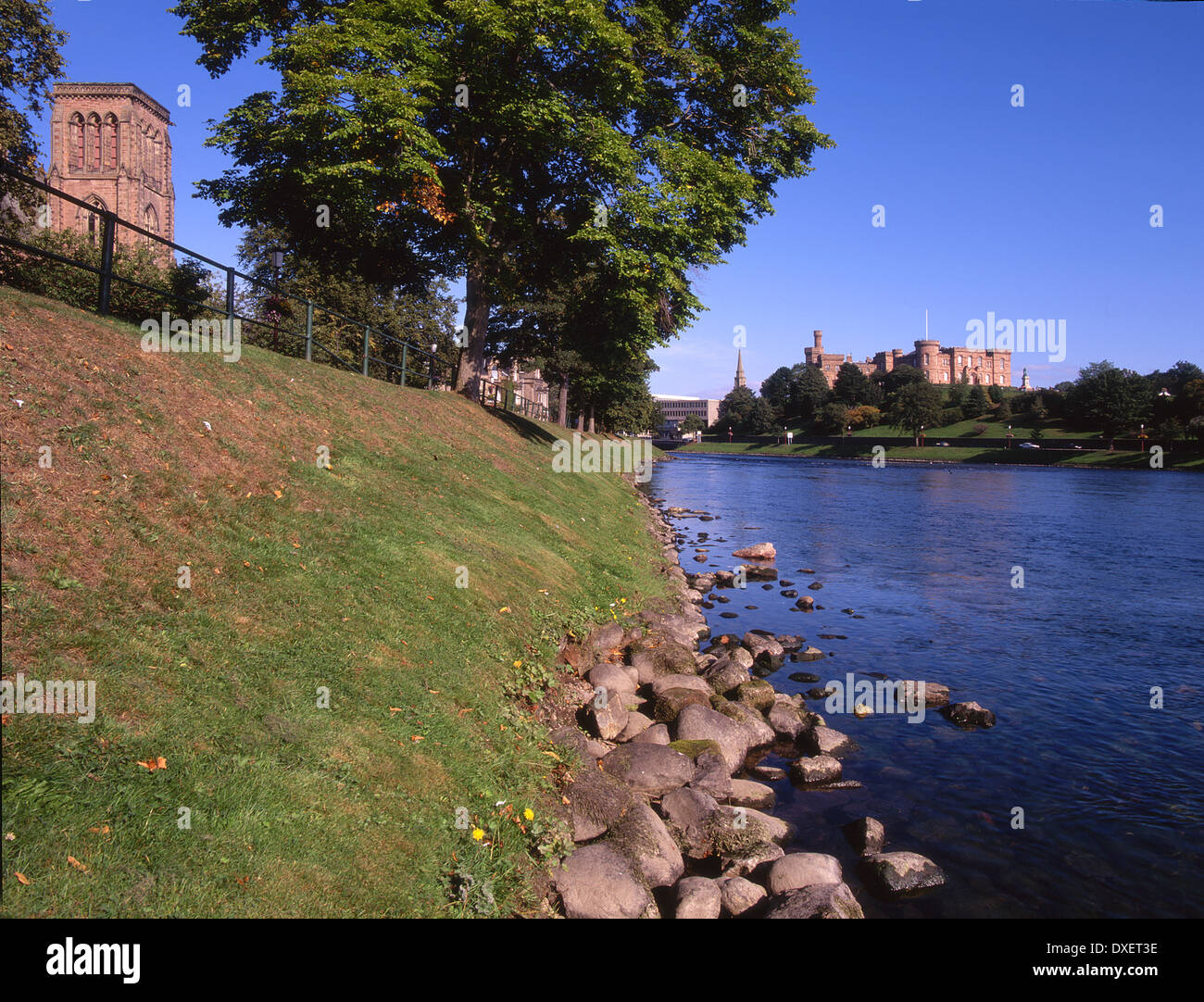 Scottish castle landscape hi-res stock photography and images - Alamy