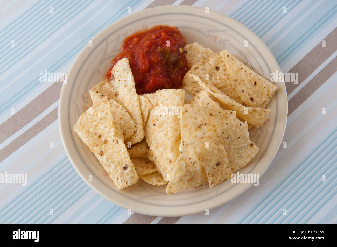 Tortilla chips tomato salsa hi-res stock photography and images - Alamy
