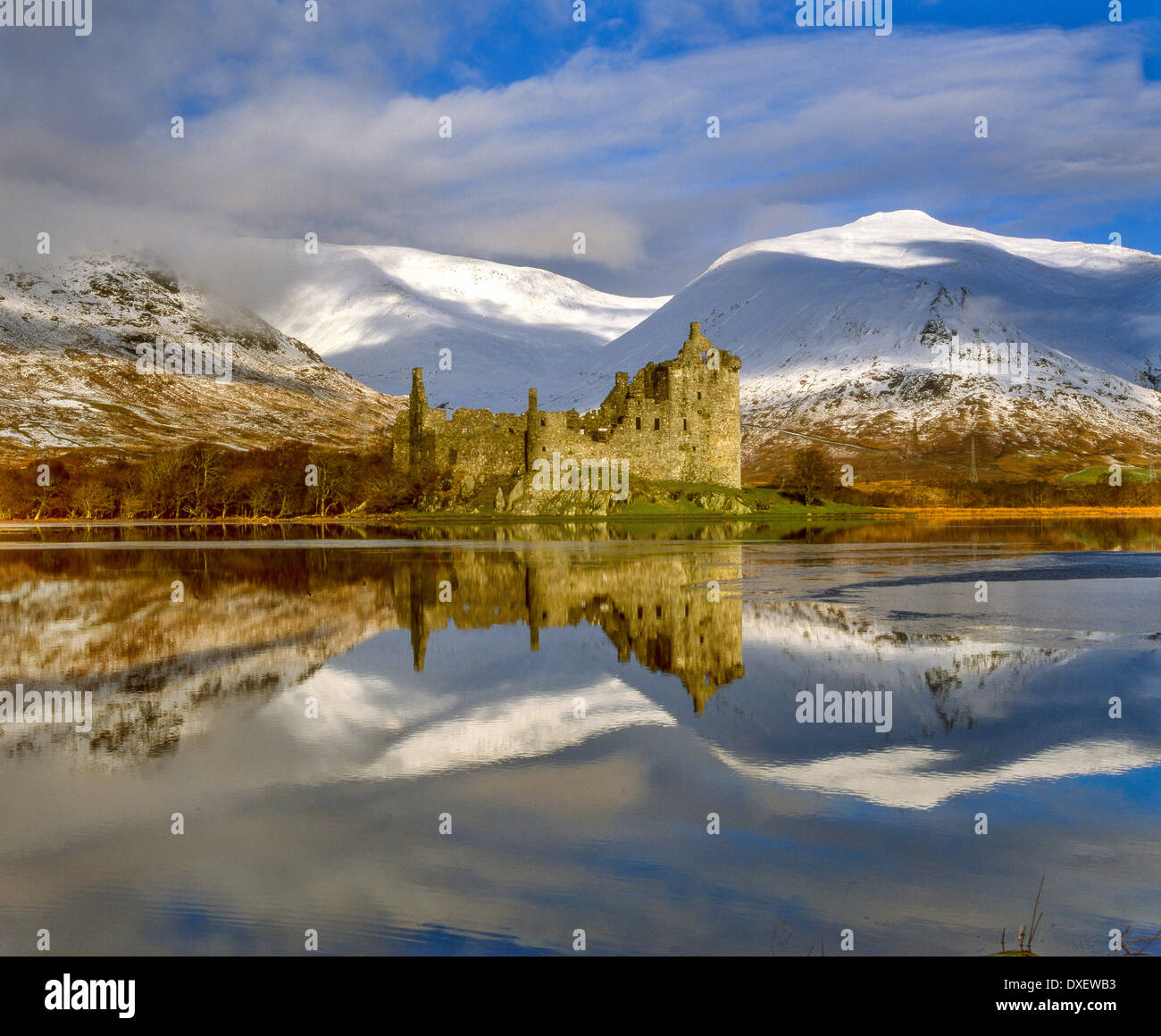 Winter view of Kilchurn castle, Loch Etive, Argyll Stock Photo - Alamy