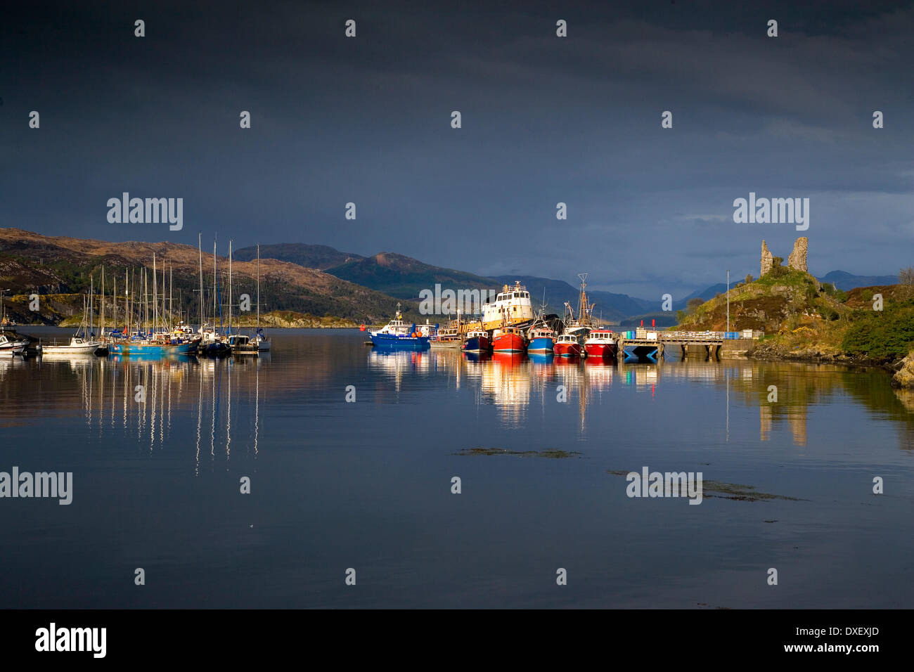 Evening Light strikes Kyleakin harbour and Maol castle, Isle of Skye ...