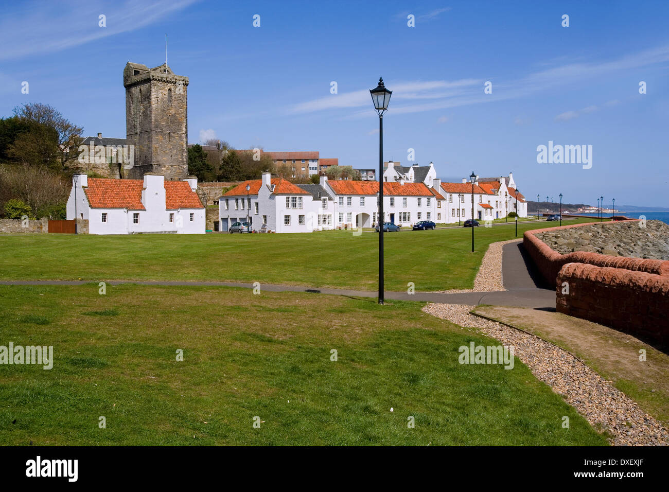 Dysart village with St Serfs church tower, Fife Stock Photo - Alamy