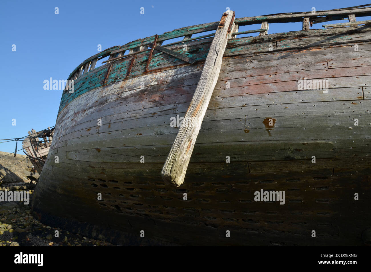 Fishing boat wreck in Brittany, France Stock Photo - Alamy