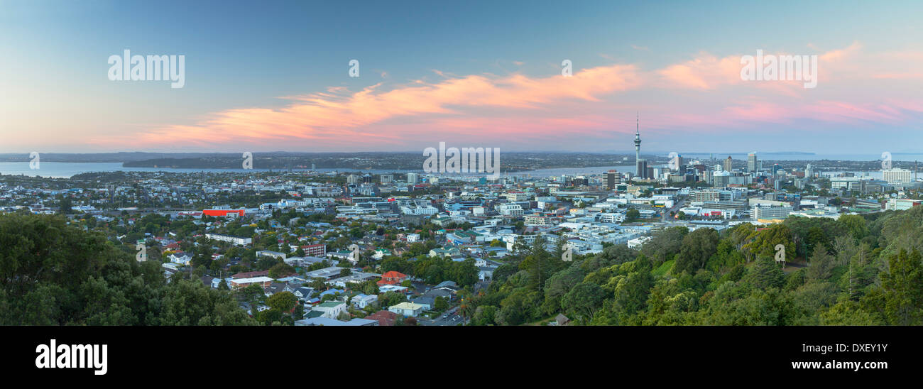 Auckland panoramic skyline hi-res stock photography and images - Alamy