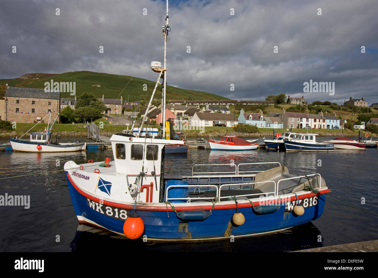 Caithness harbour village hi-res stock photography and images - Alamy