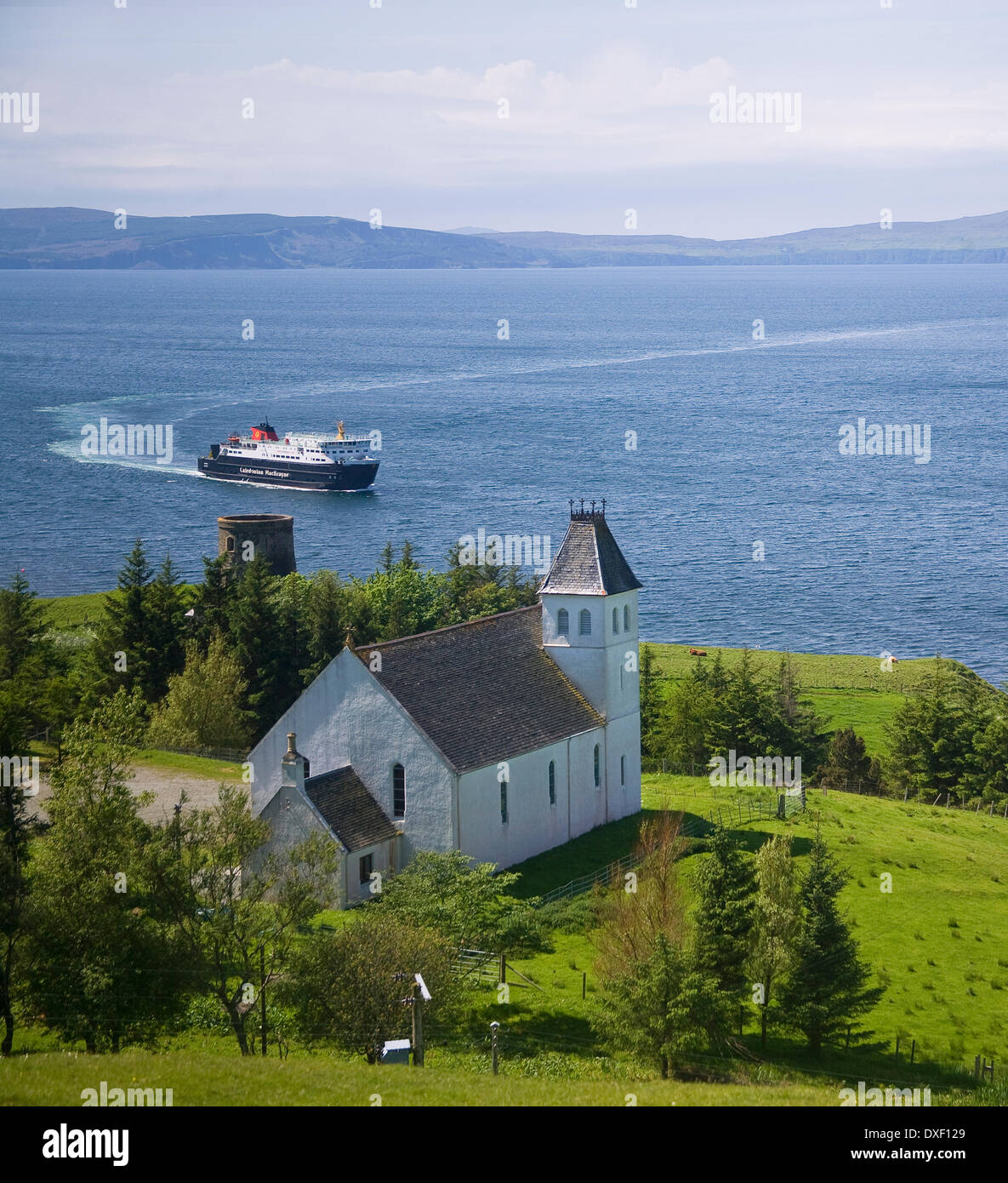 MV Hebrides from Harris approaches Uig pier on the island of Skye Stock ...