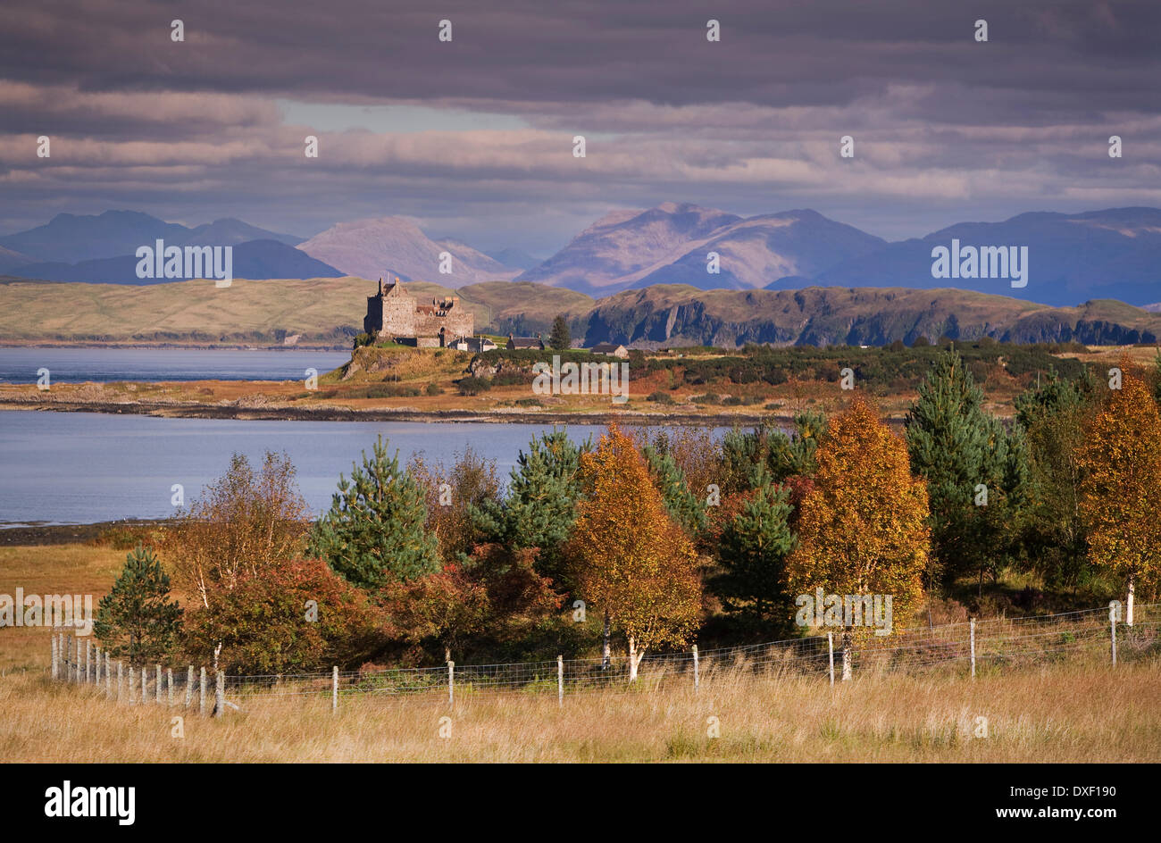 Scottish castles isle of mull hi-res stock photography and images - Alamy