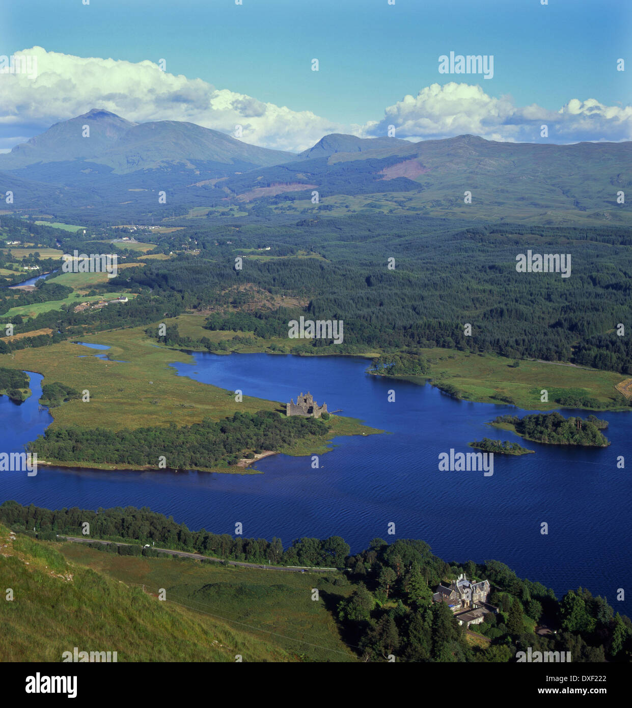 Loch awe village hi-res stock photography and images - Alamy