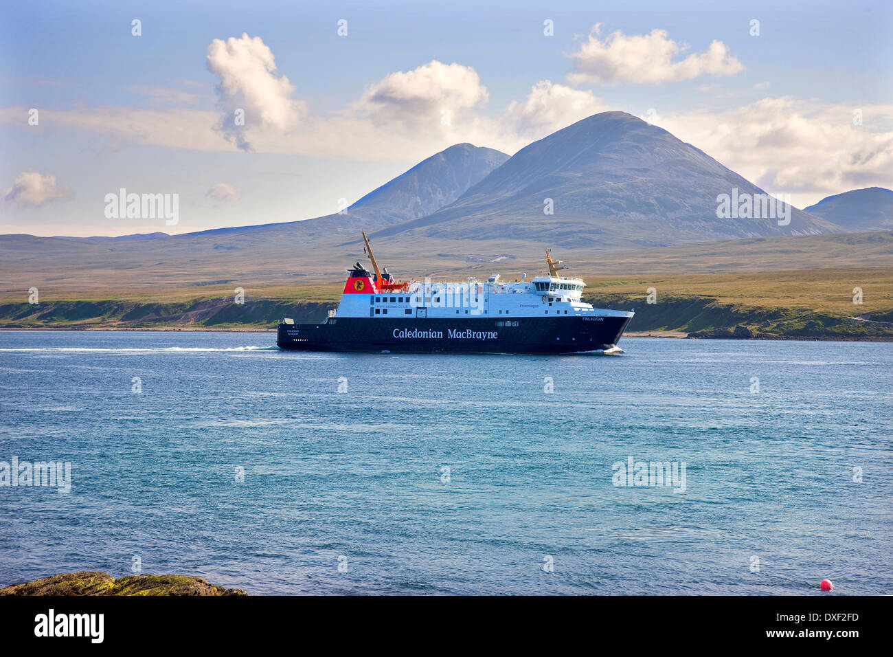 Car ferry port askaig hi-res stock photography and images - Alamy