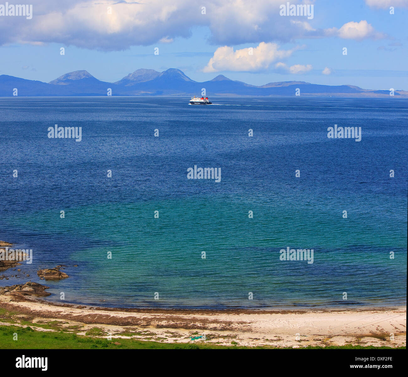 MV Finlaggan with the paps of Jura, Kintyre, Argyll Stock Photo - Alamy