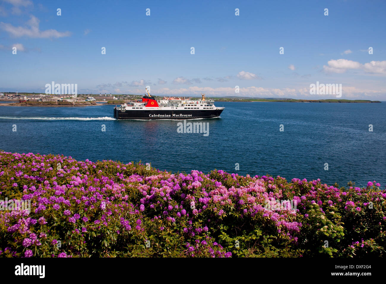 The MV Isle of Lewis deaprting Stornoway, Isle of Lewis Stock Photo - Alamy