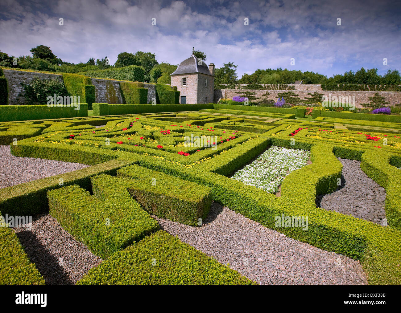 Ellon hi-res stock photography and images - Alamy