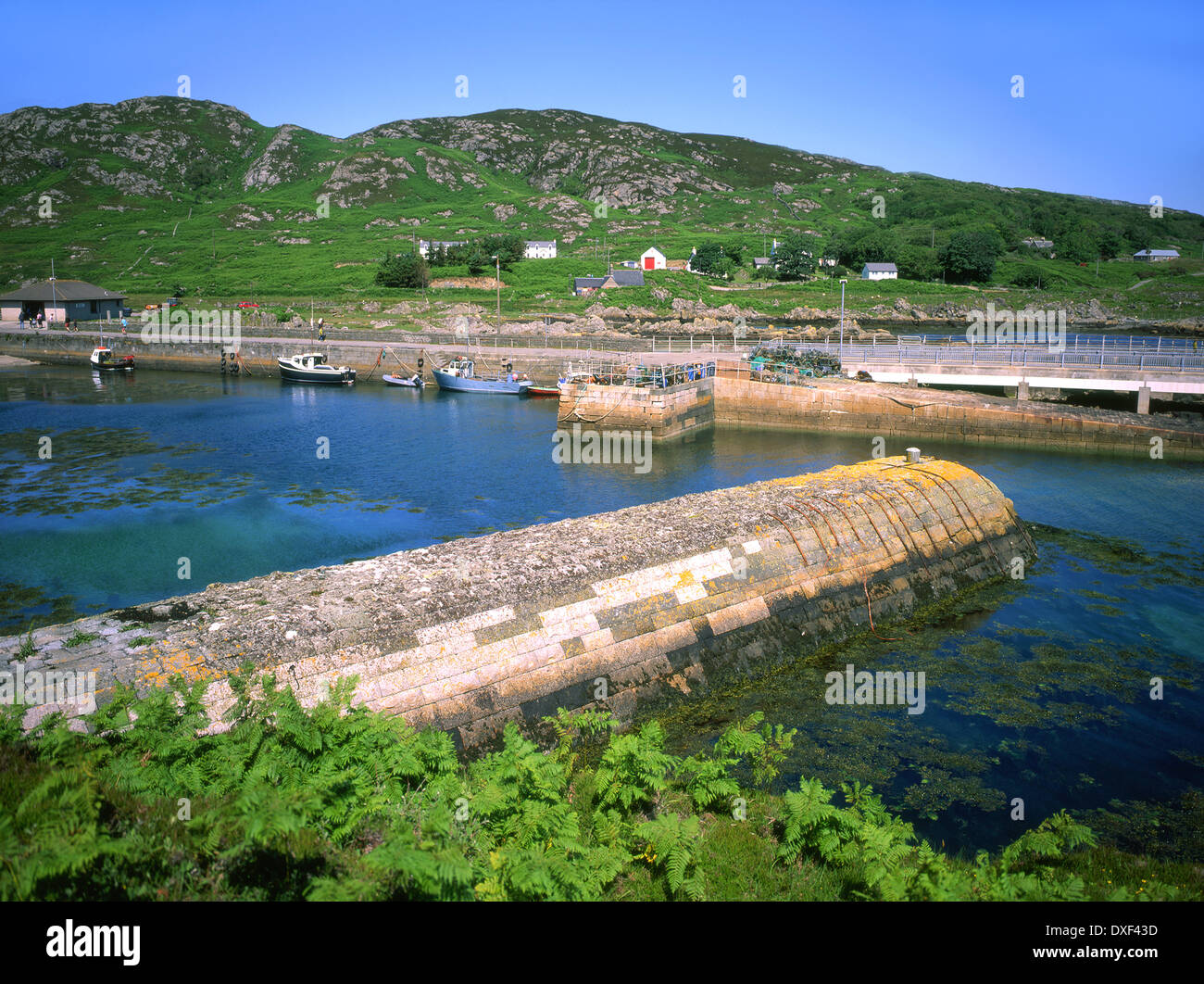 Colonsay pier hi-res stock photography and images - Alamy