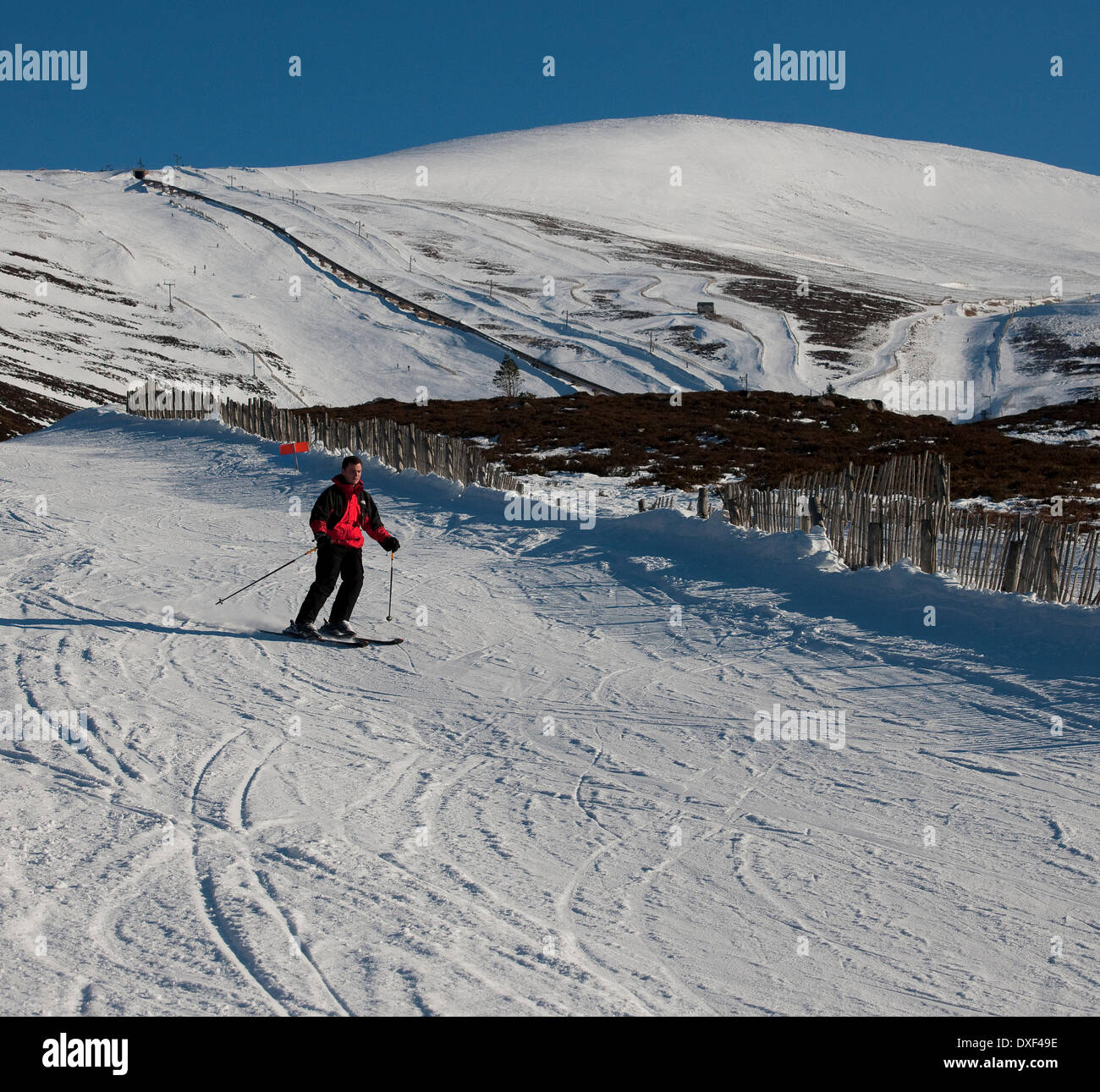 Slopes of mountains hi-res stock photography and images - Alamy