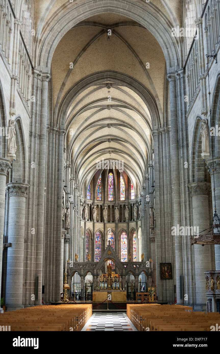 St. Martin's Cathedral in Ypres, Belgium. Vandenpeerboomplein Stock ...