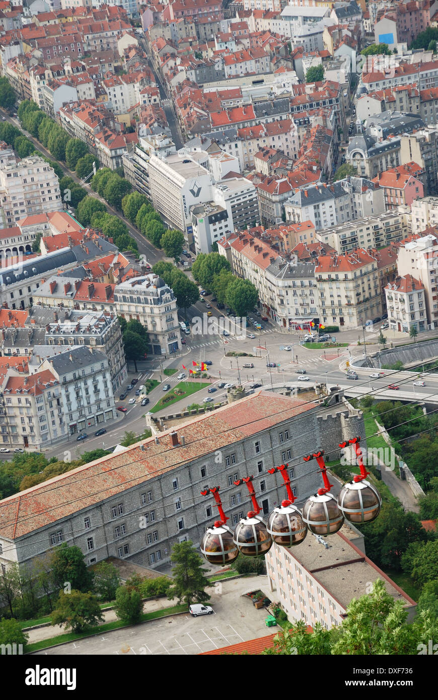 View of Grenoble with the cable cars "Les Bulles Stock Photo - Alamy