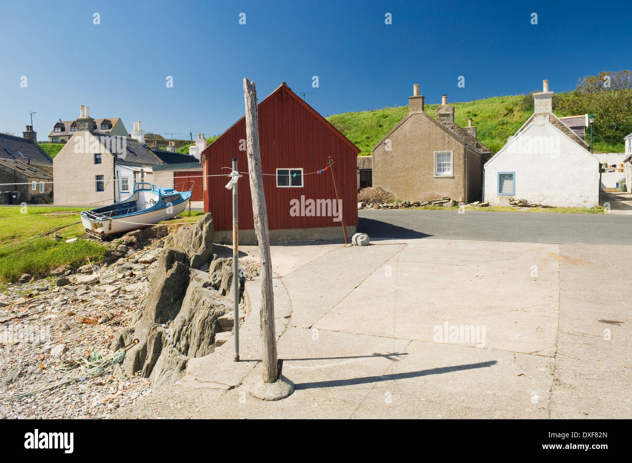 The village of Sandend, near Portsoy, Aberdeenshire, Scotland, UK Stock ...