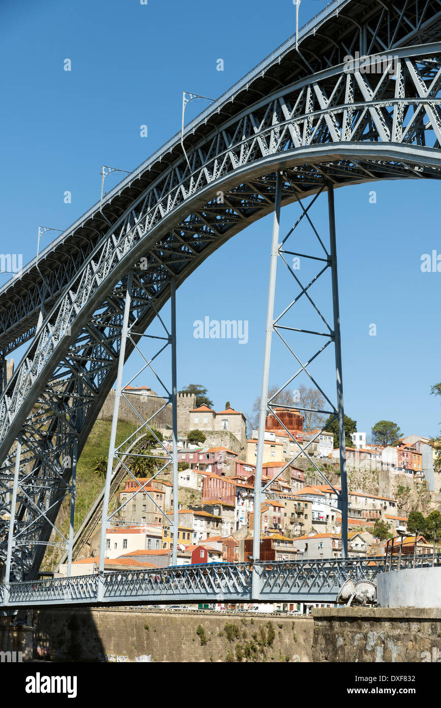 Dom Luis I bridge, Oporto, Portugal Stock Photo - Alamy