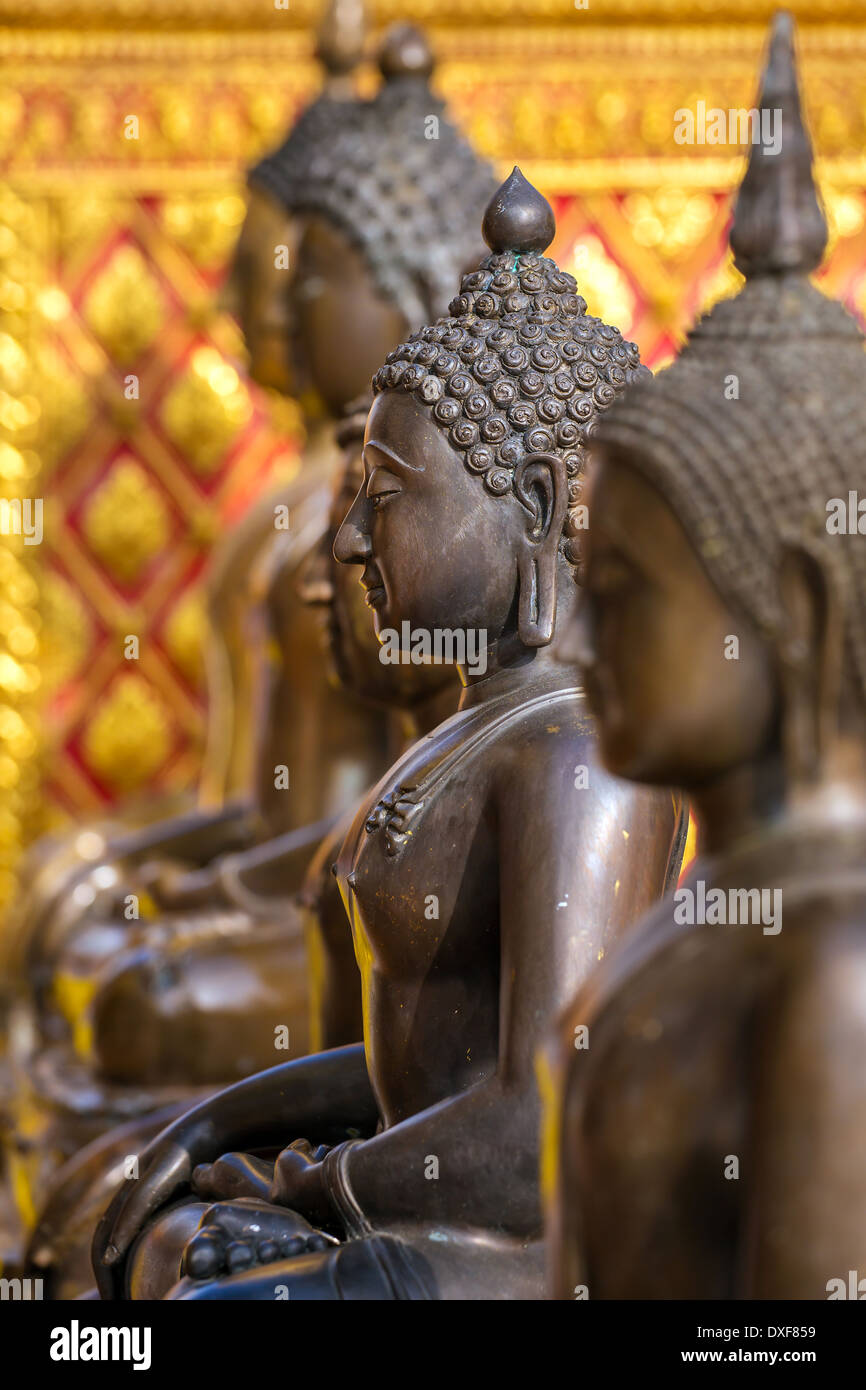 Bronze buddha hi-res stock photography and images - Alamy