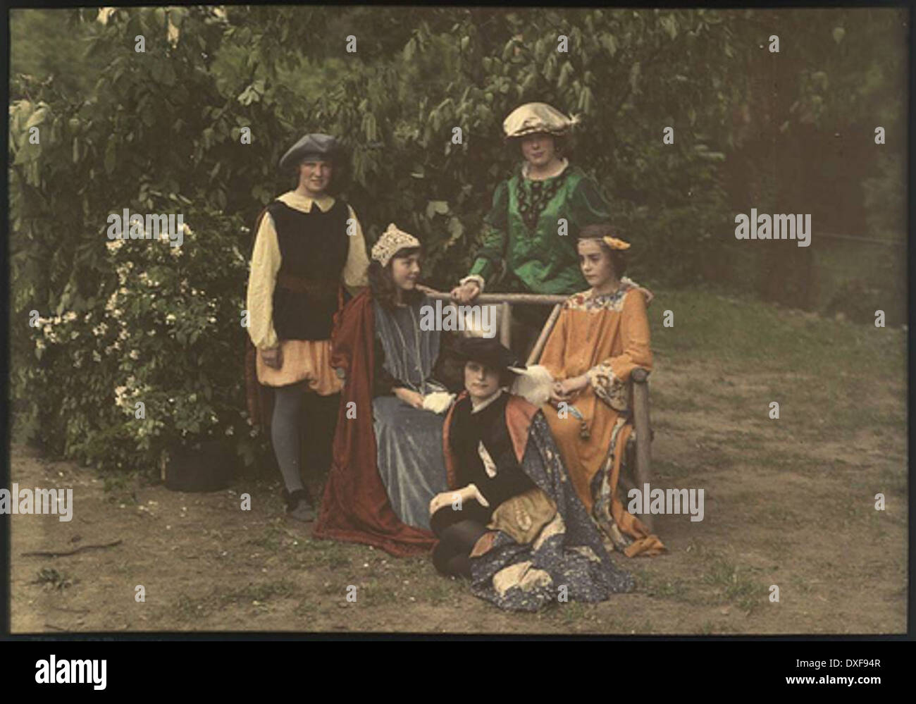 Medieval children hi-res stock photography and images - Alamy