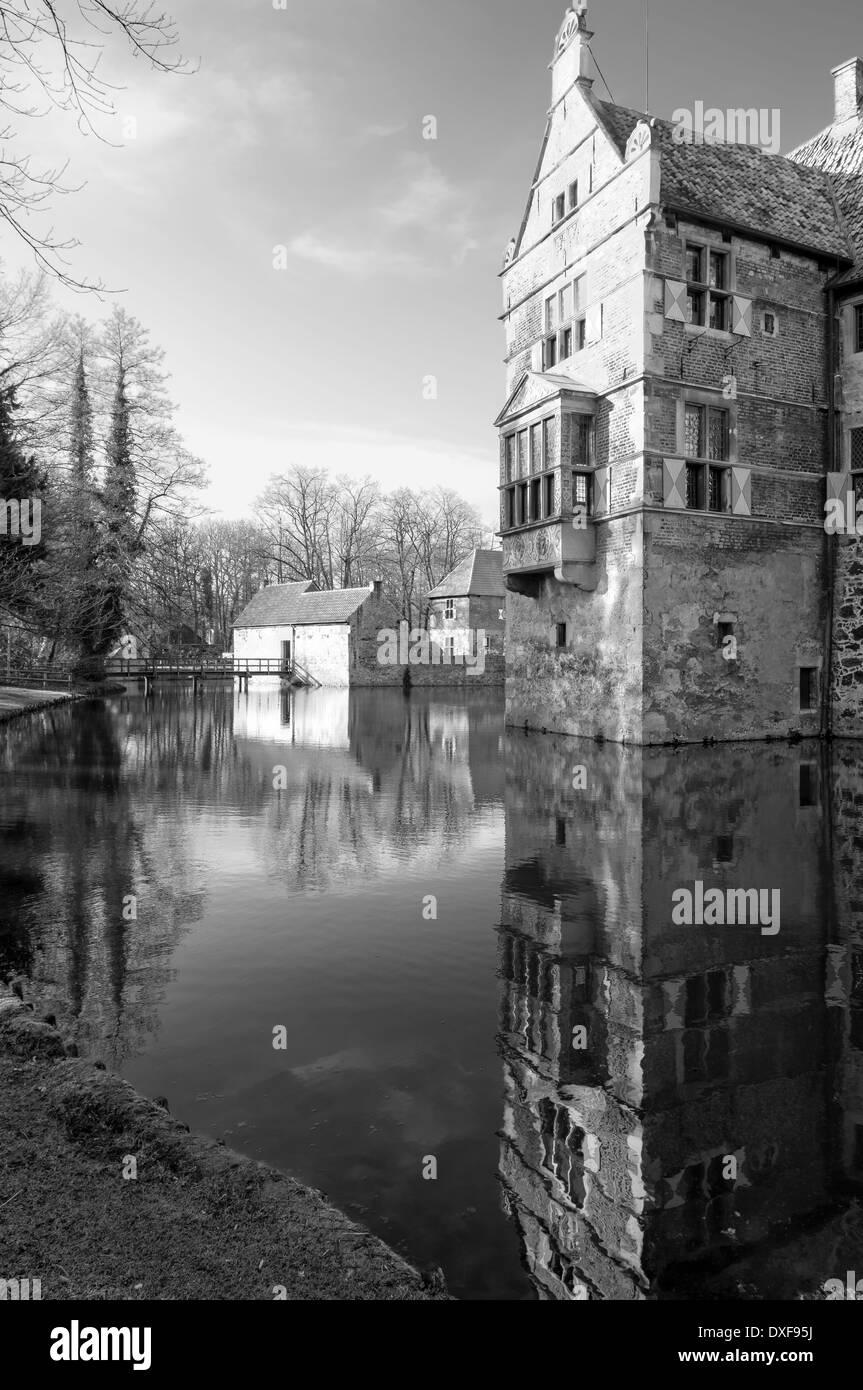 Vischering castle hi-res stock photography and images - Alamy