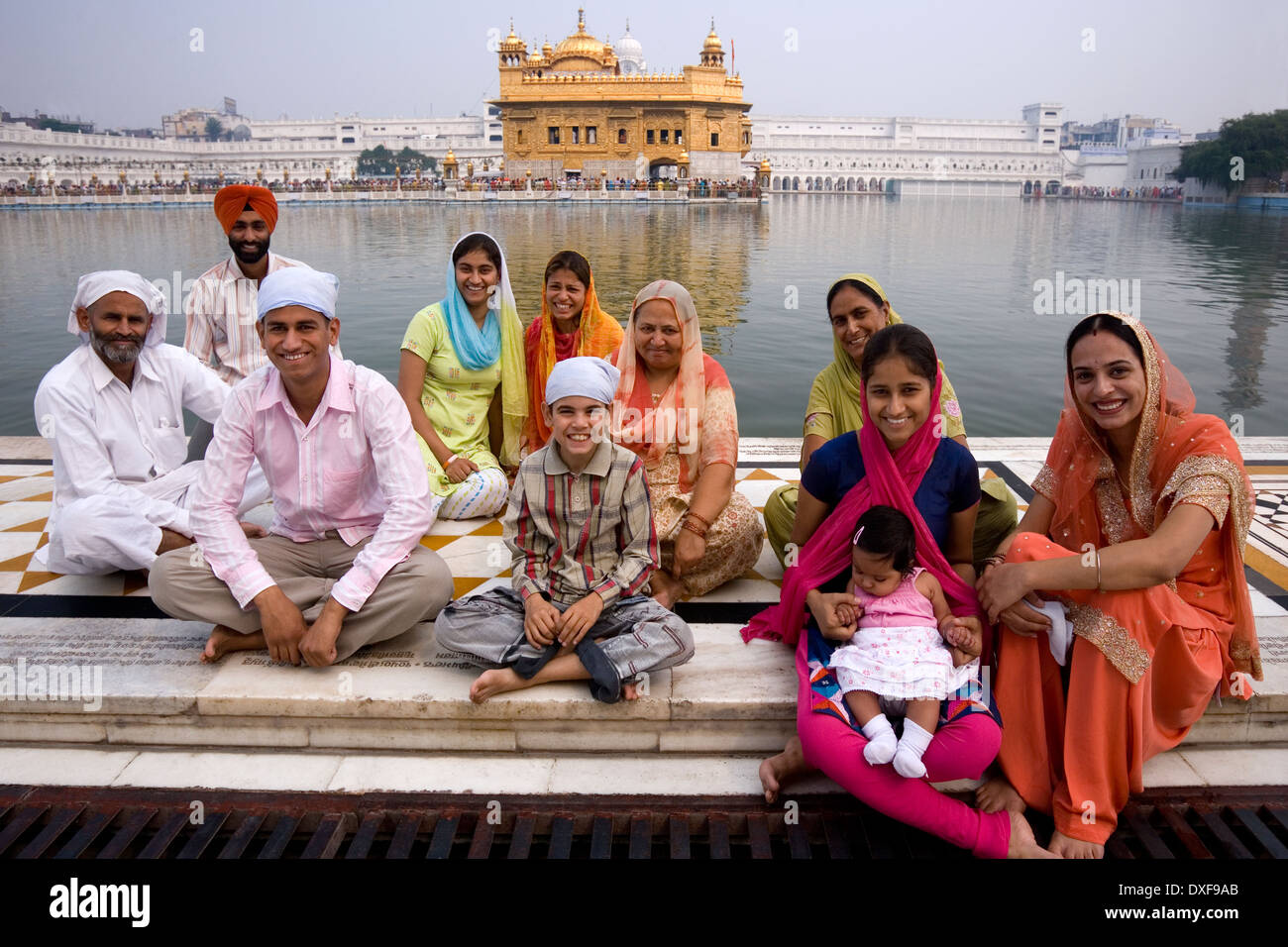 Sikh family hi-res stock photography and images - Alamy
