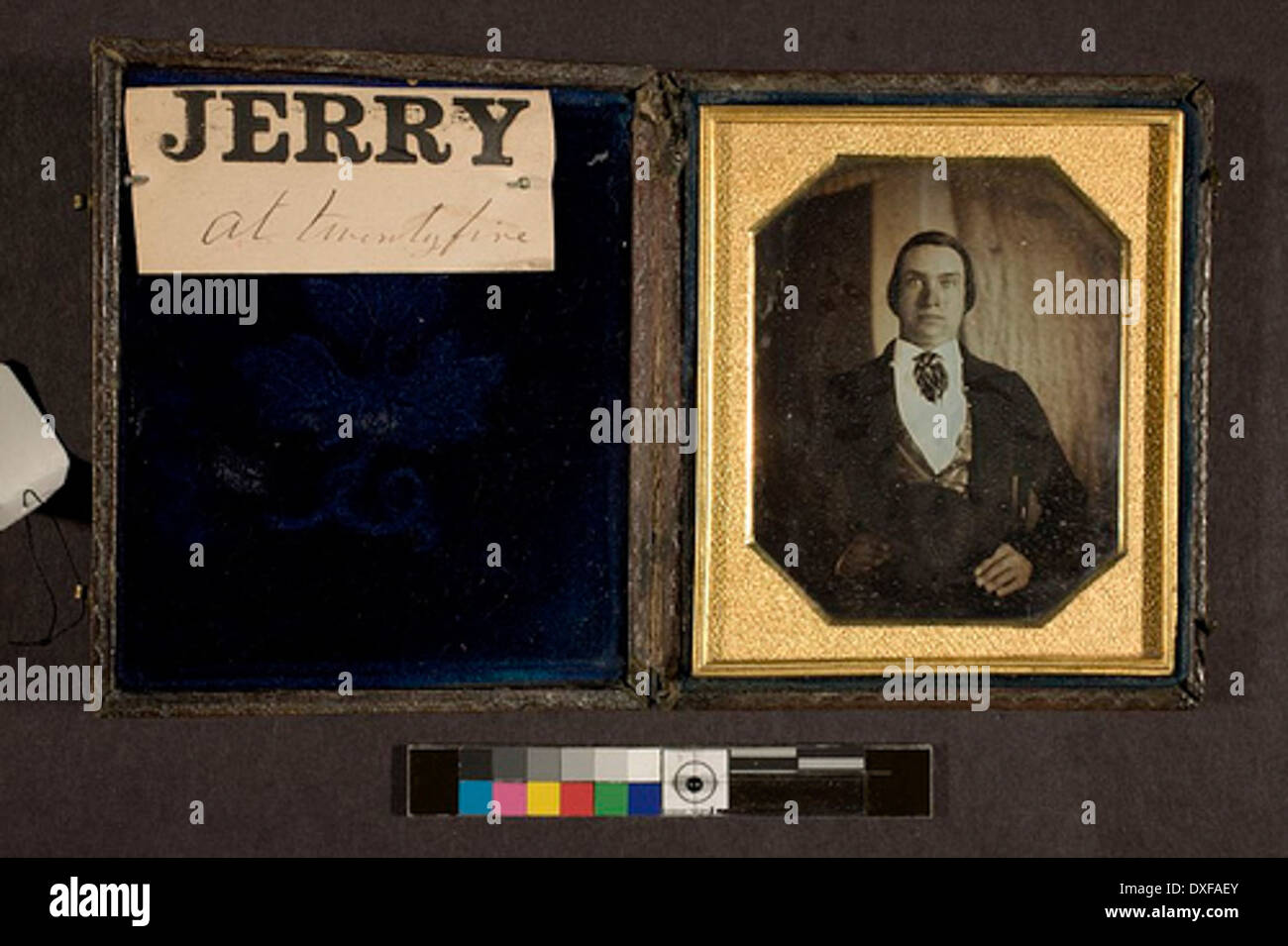 Twenty to twenty five hi-res stock photography and images - Alamy