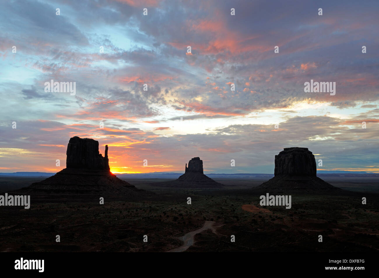 Mitten buttes hi-res stock photography and images - Alamy