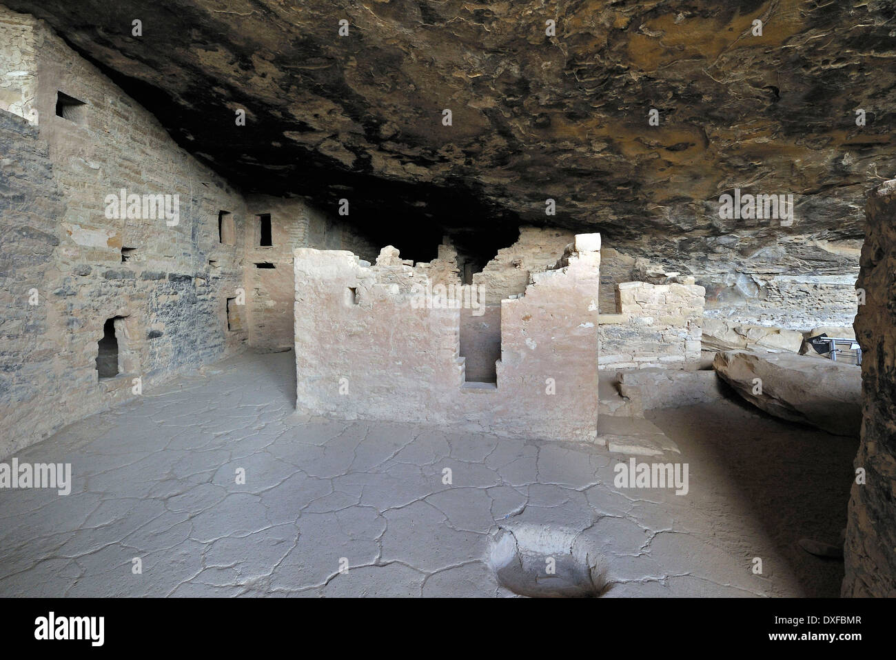 Cliff dwelling native americans hi-res stock photography and images - Alamy
