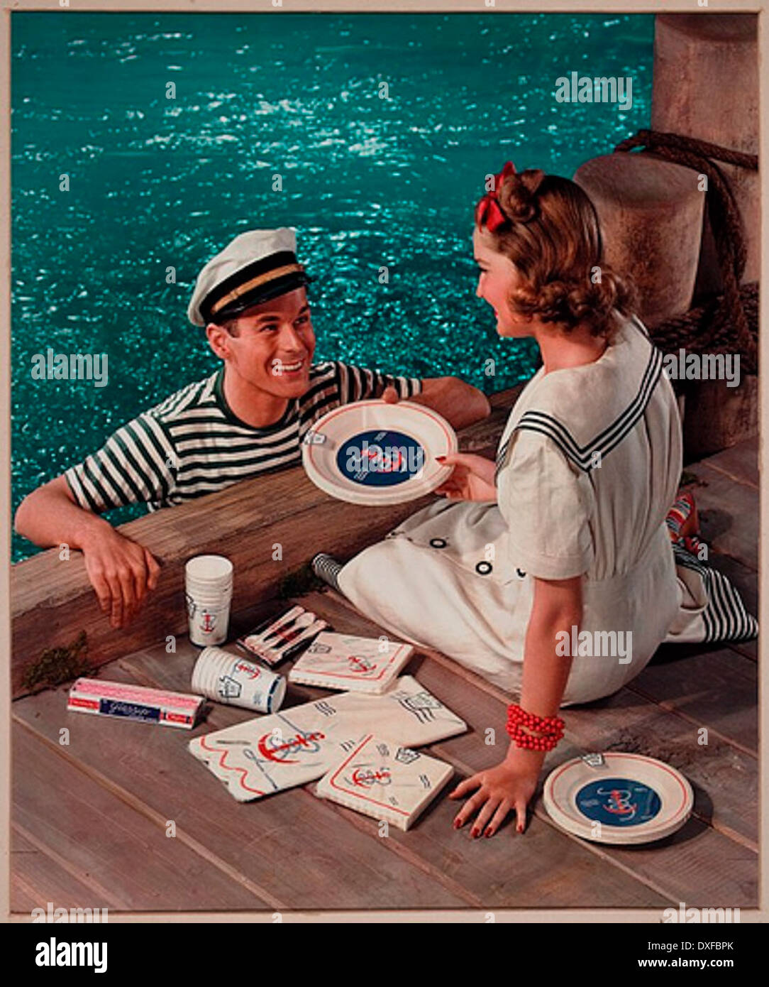 PAPER PLATE AD, COUPLE AT DOCK Stock Photo - Alamy