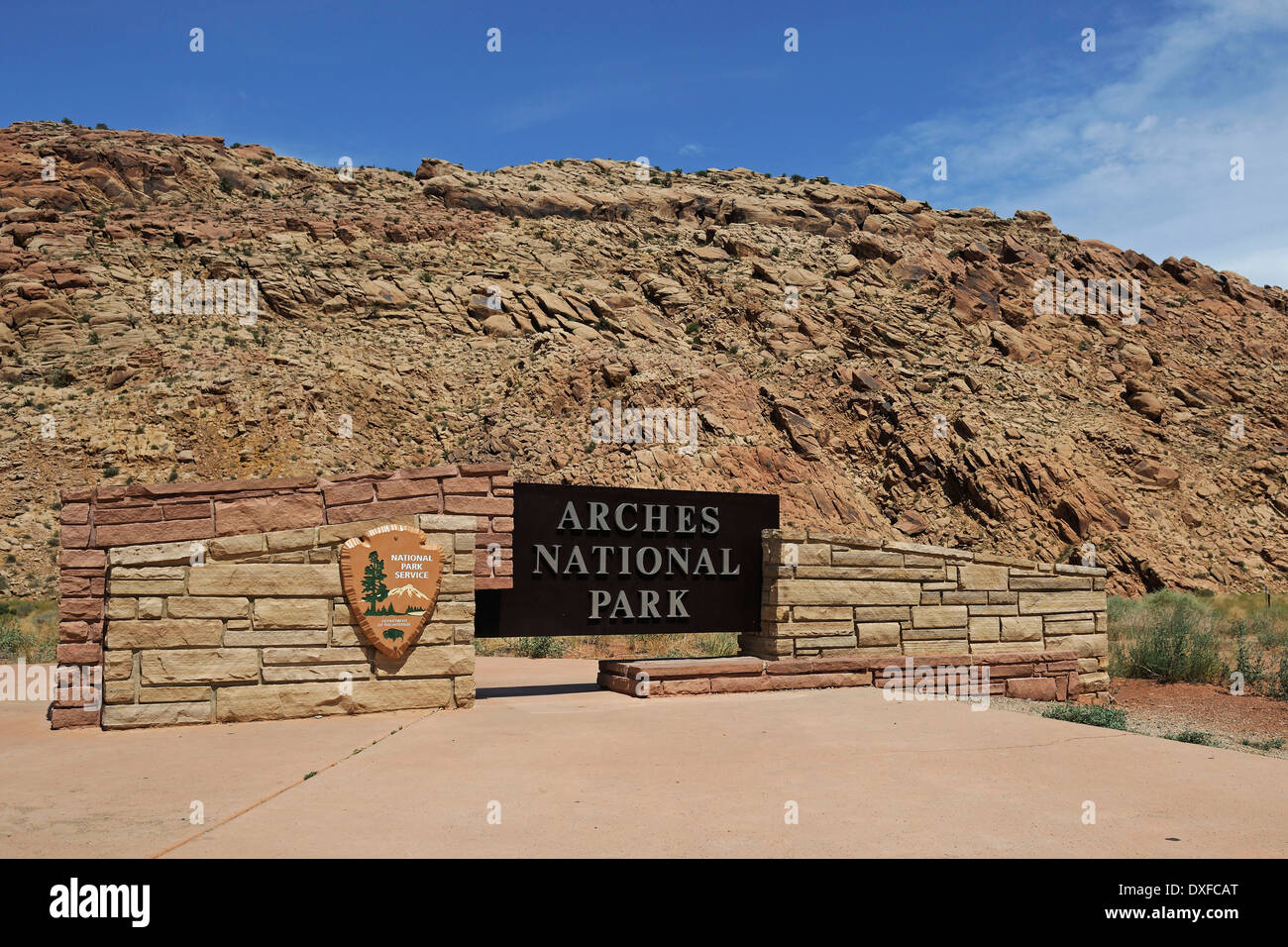 Arches national park entrance sign hi-res stock photography and images ...