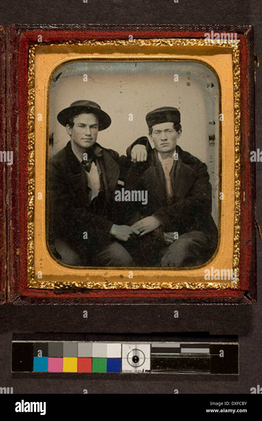 Photo of two men hi-res stock photography and images - Alamy