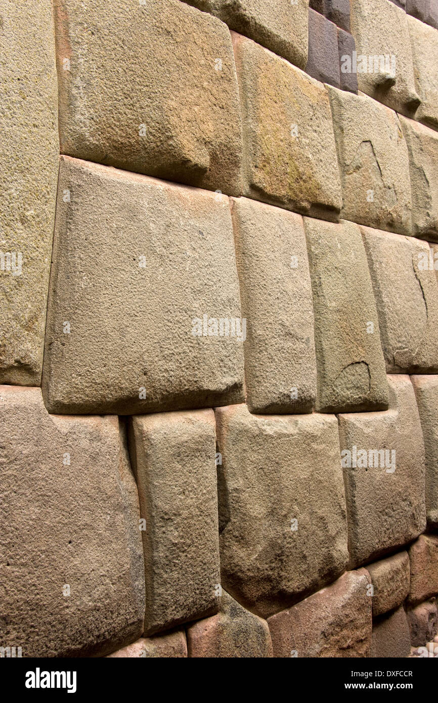 Inca stone wall hi-res stock photography and images - Alamy