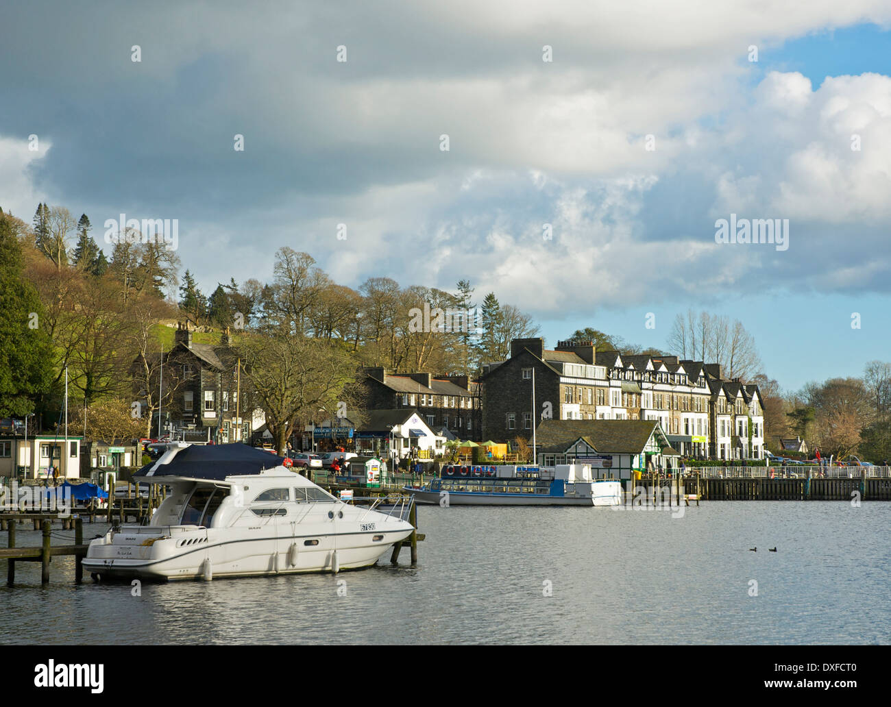 Lake Windermere at Waterhead, Lake District National Park, Cumbria ...