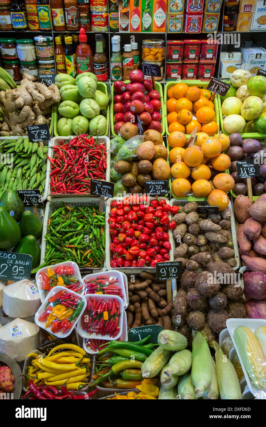 Fresh food market barcelona hi-res stock photography and images - Alamy