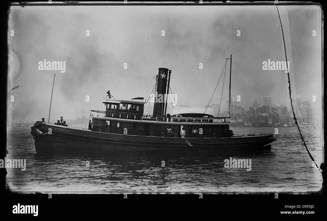 Tugboat Black and White Stock Photos & Images - Alamy