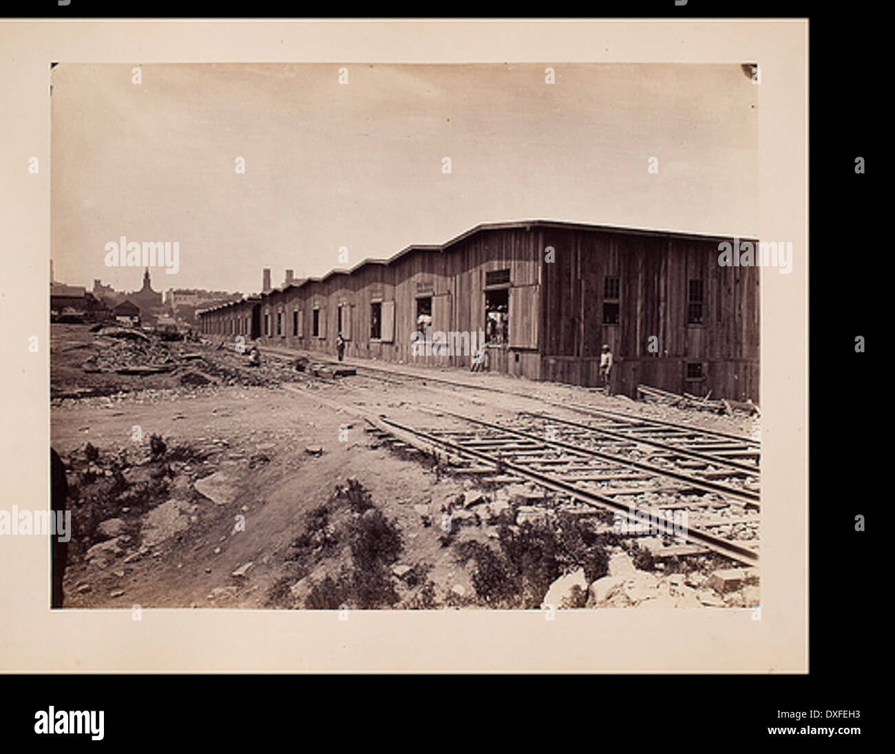 Warehouses in railroad yard hi-res stock photography and images - Alamy