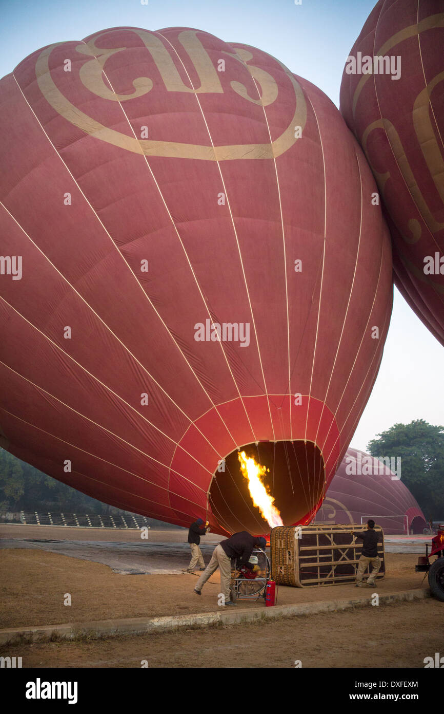 Hot air balloon bagan myanmar hi-res stock photography and images - Alamy