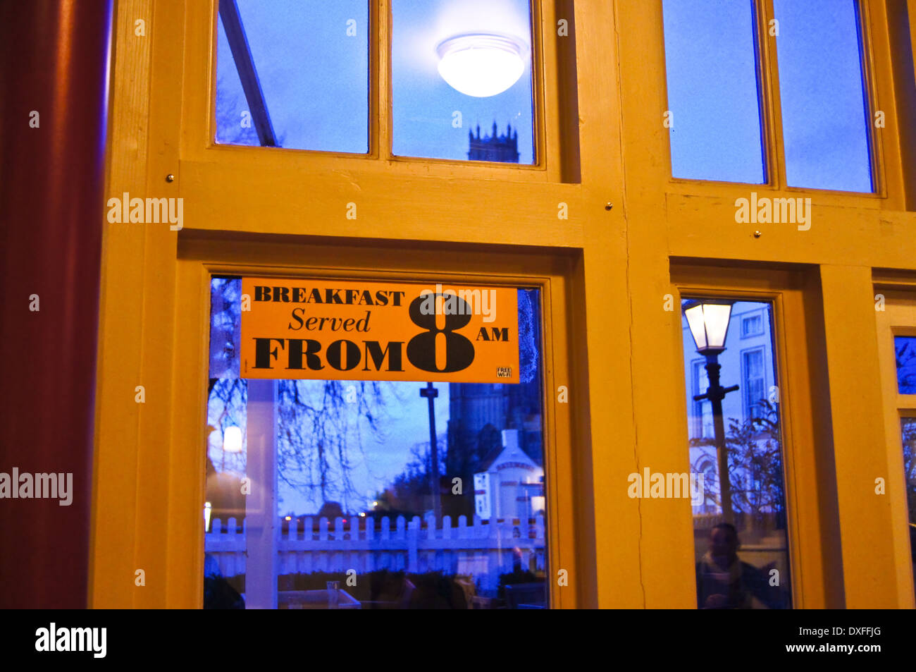 J d wetherspoons pub hi-res stock photography and images - Alamy