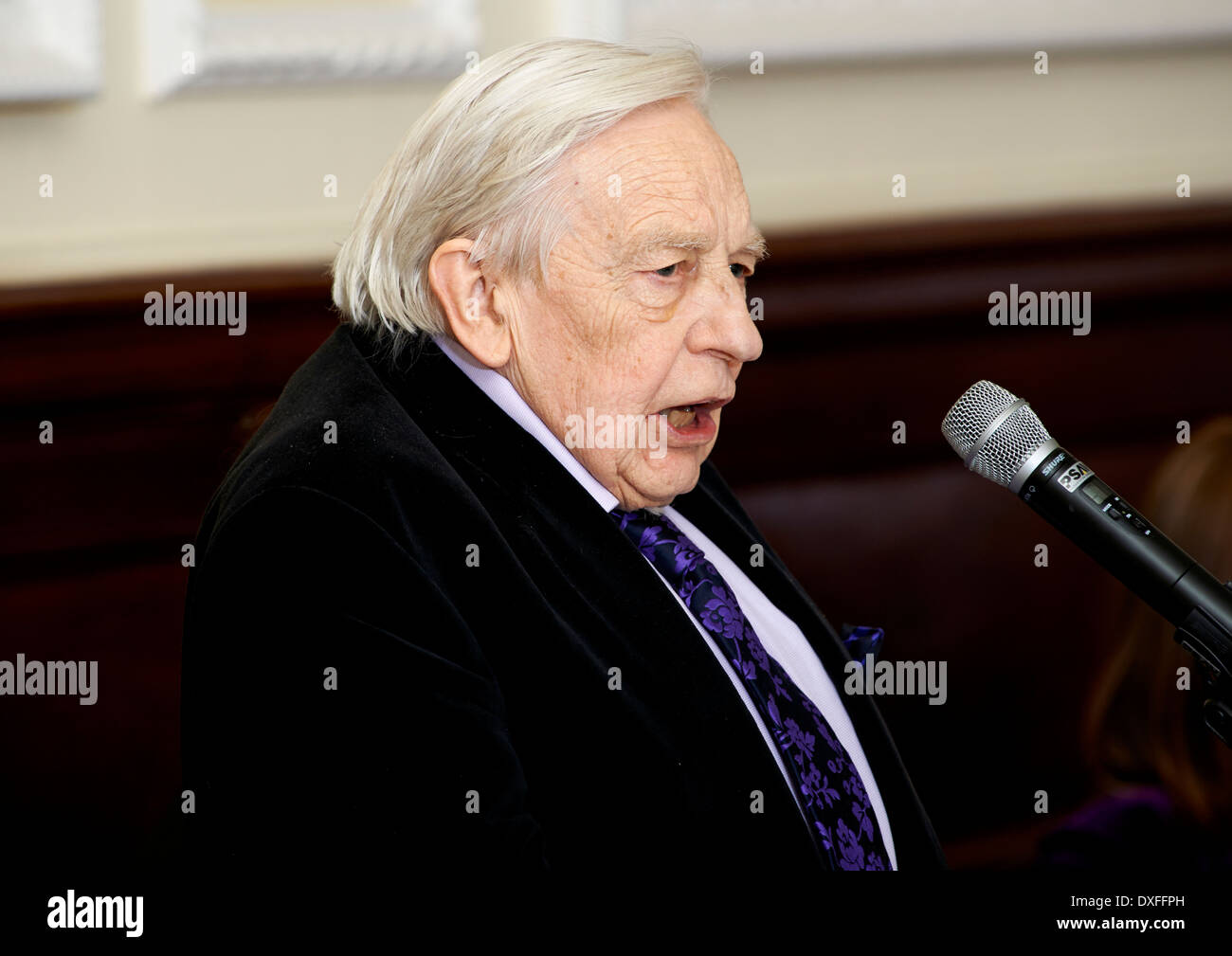 Showbiz oldie hi-res stock photography and images - Alamy