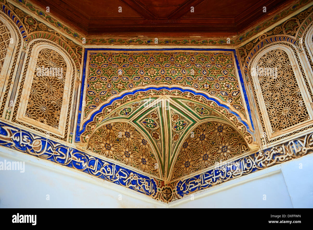 Arabesque plasterwork hi-res stock photography and images - Alamy