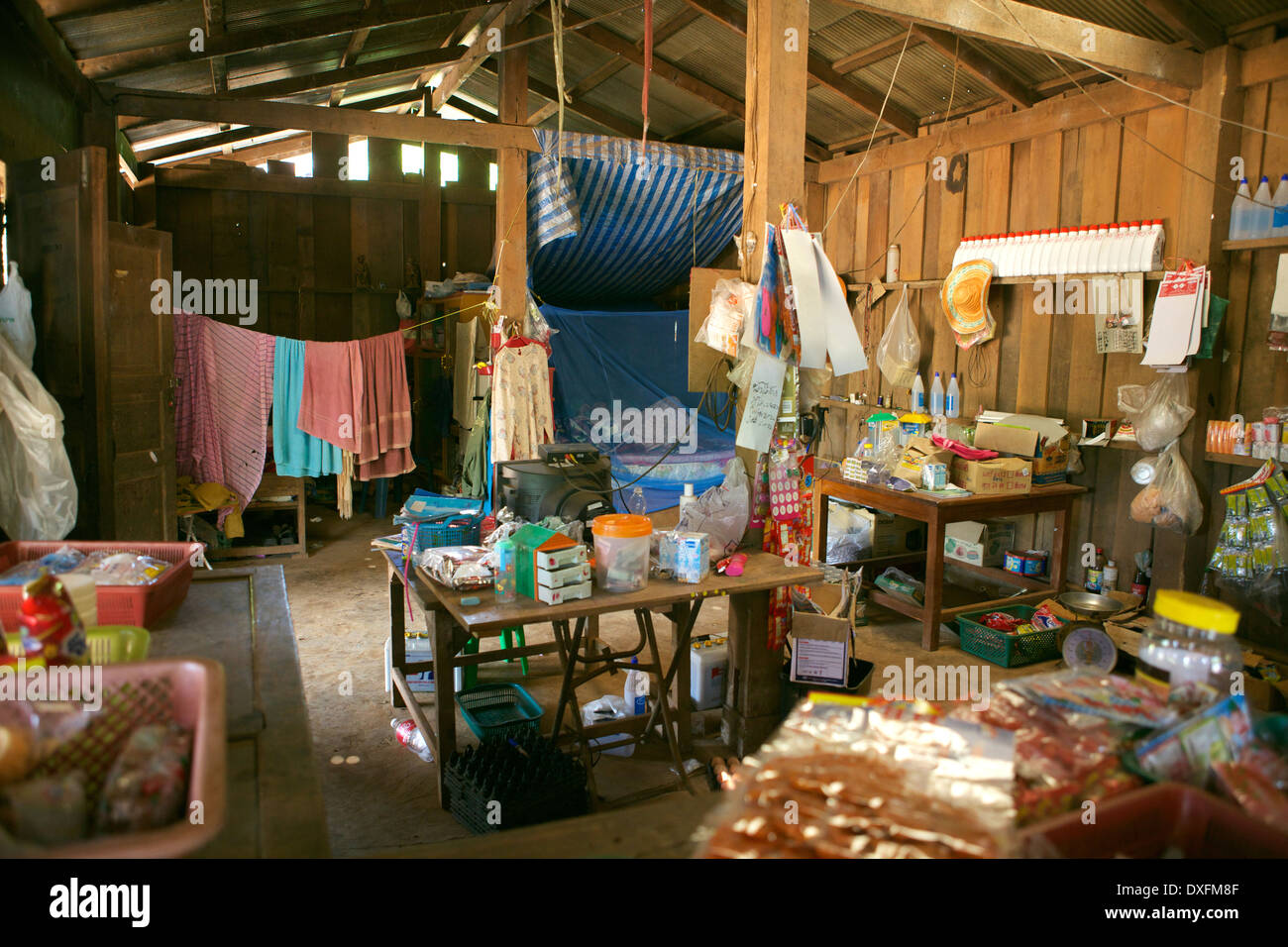 Messy restaurant kitchen hi-res stock photography and images - Alamy