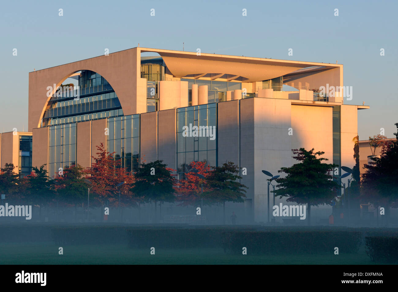 Chancellery in autumn berlin hi-res stock photography and images - Alamy