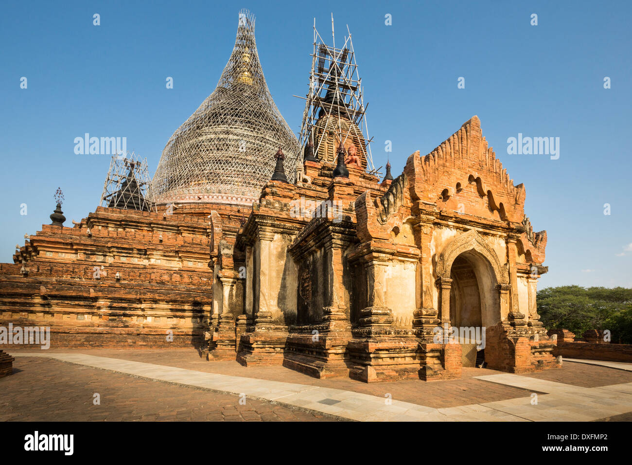 Bagan architecture hi-res stock photography and images - Alamy