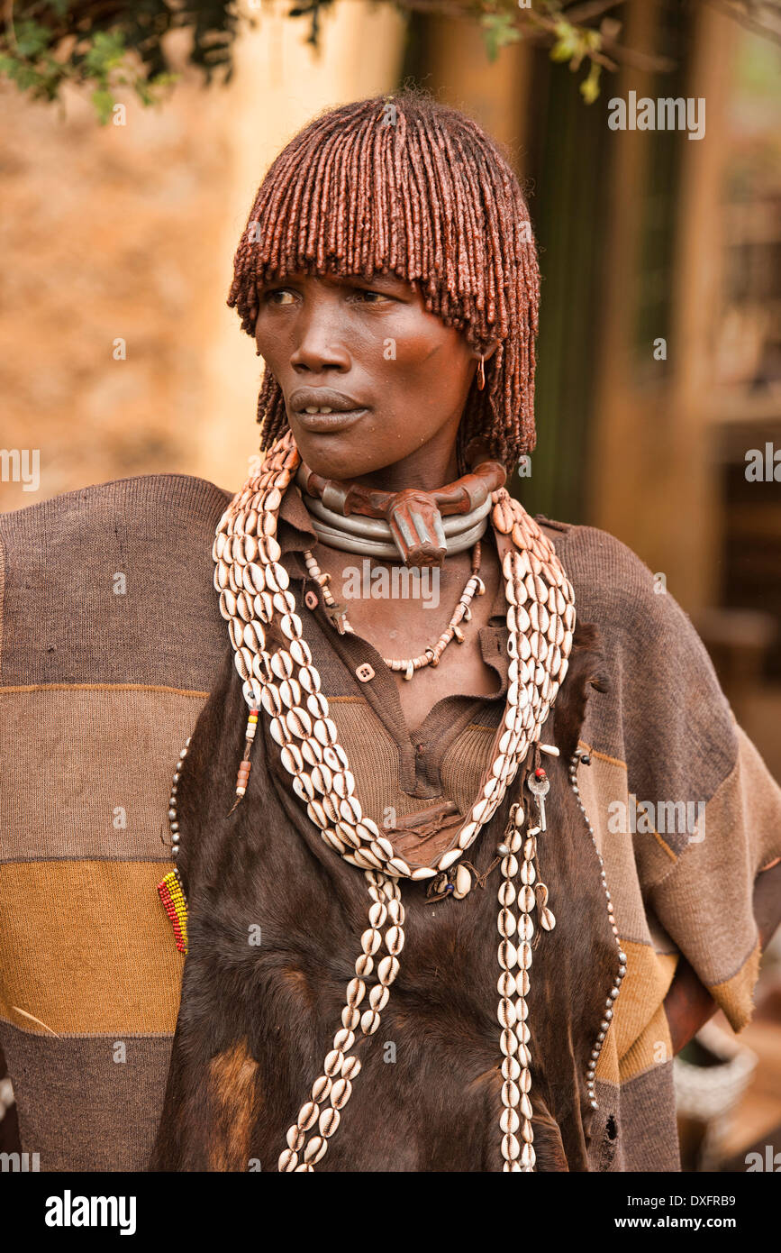 Hamer woman in the Dimeka market in the Omo Valley, Ethiopia Stock ...